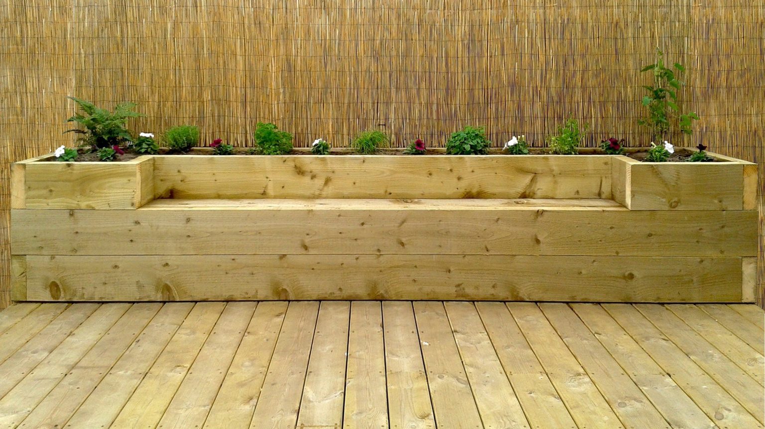 Super Corner Garden Ideas to Create Your Own Oasis | Blog | BillyOh
