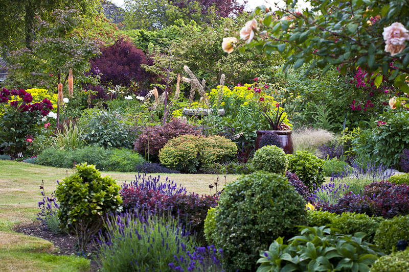 Victorian Garden Ideas to Add 19th Century Appeal